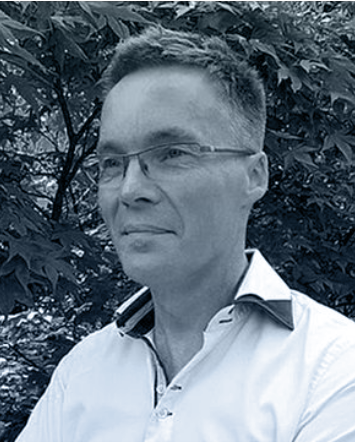 ABOUT US – STILL MOVING